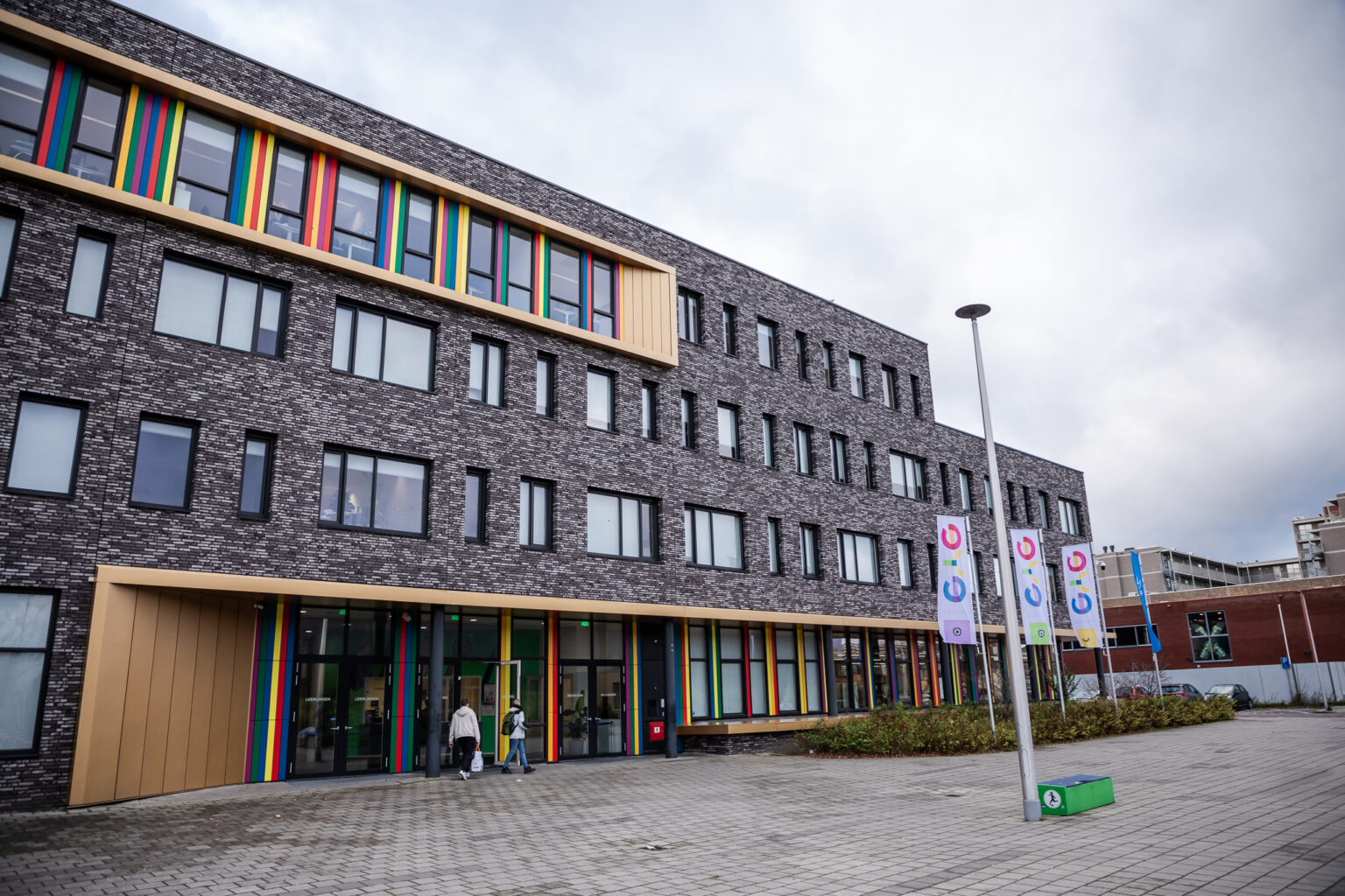 Mogelijke overname EYE College door ander schoolbestuur - CKZ Vandaag