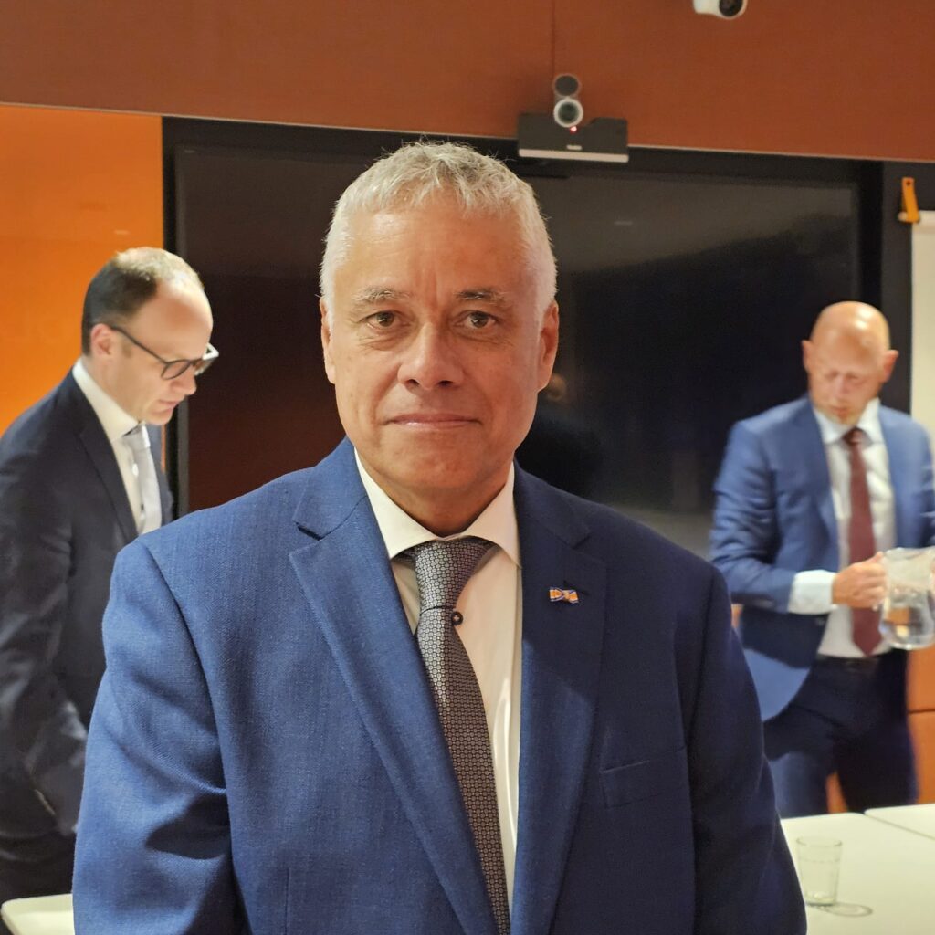 Joost Manusama wordt de nieuwe burgemeester van Capelle aan den IJssel ...